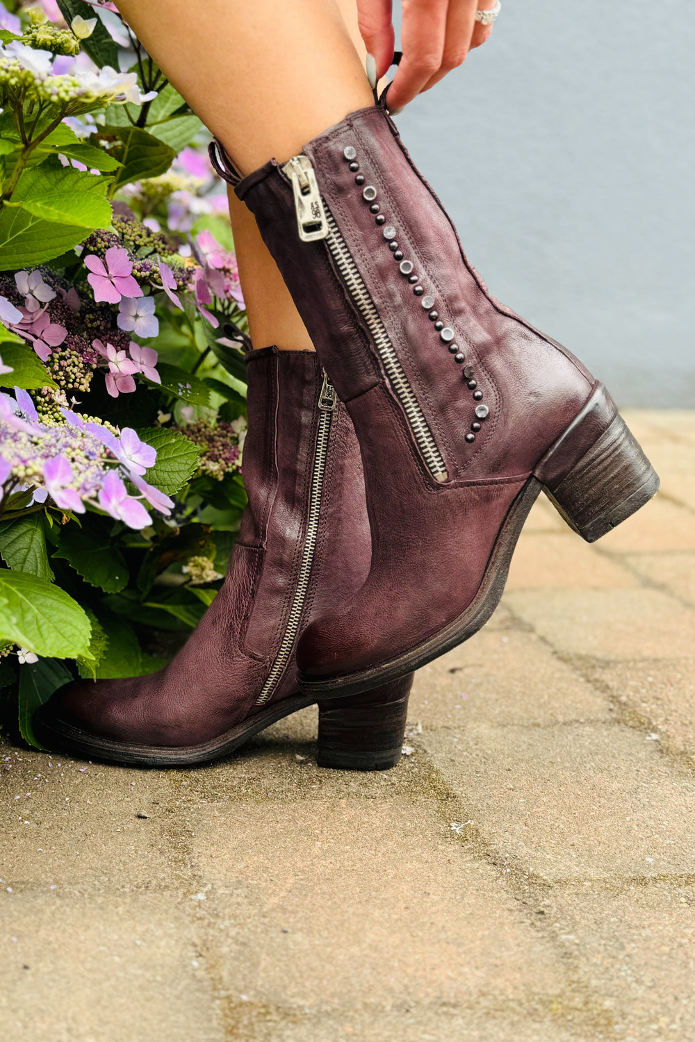 Women's boots & booties